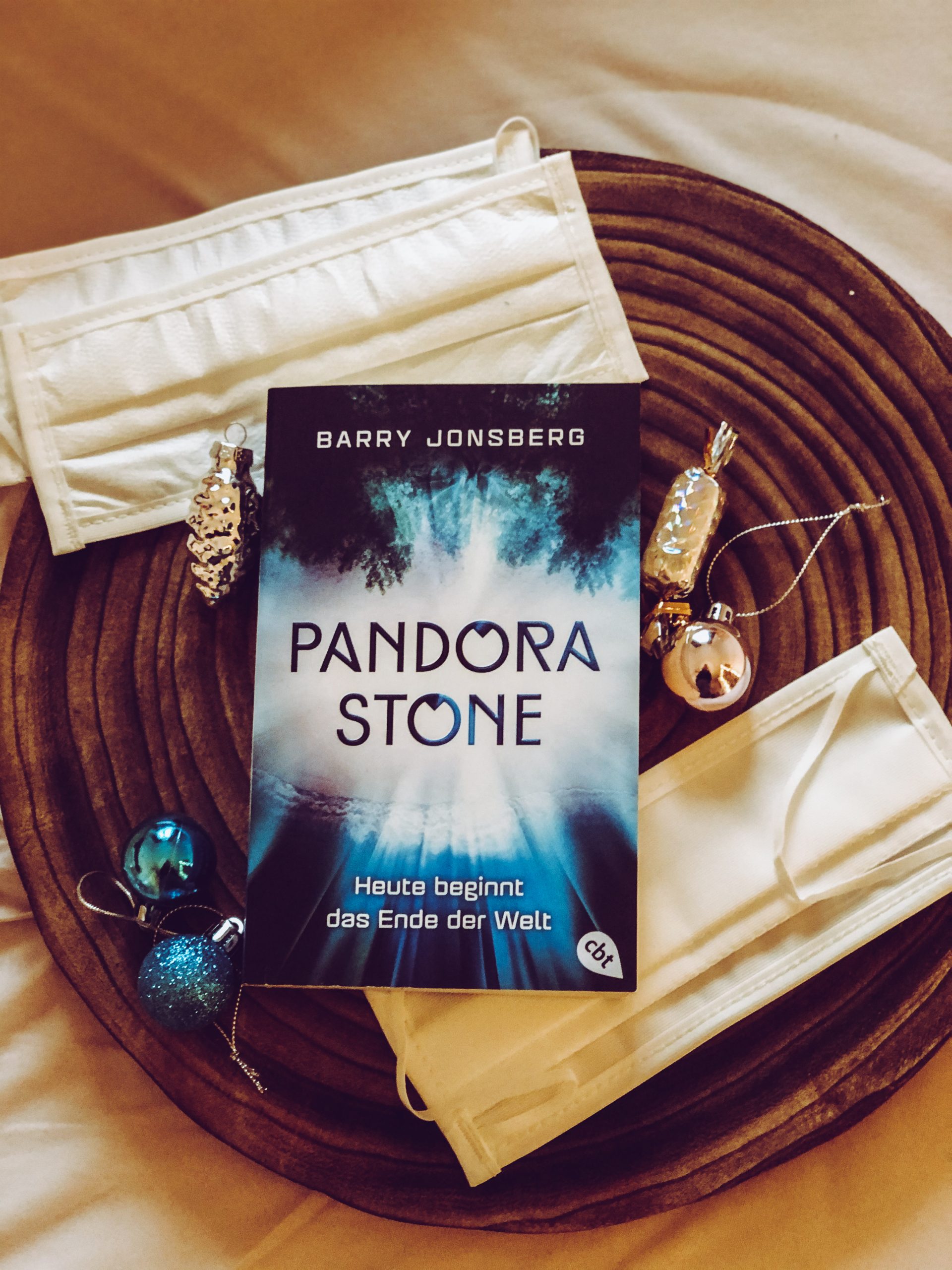 Rezension: Pandora Stone 1 - Buchjuwelen